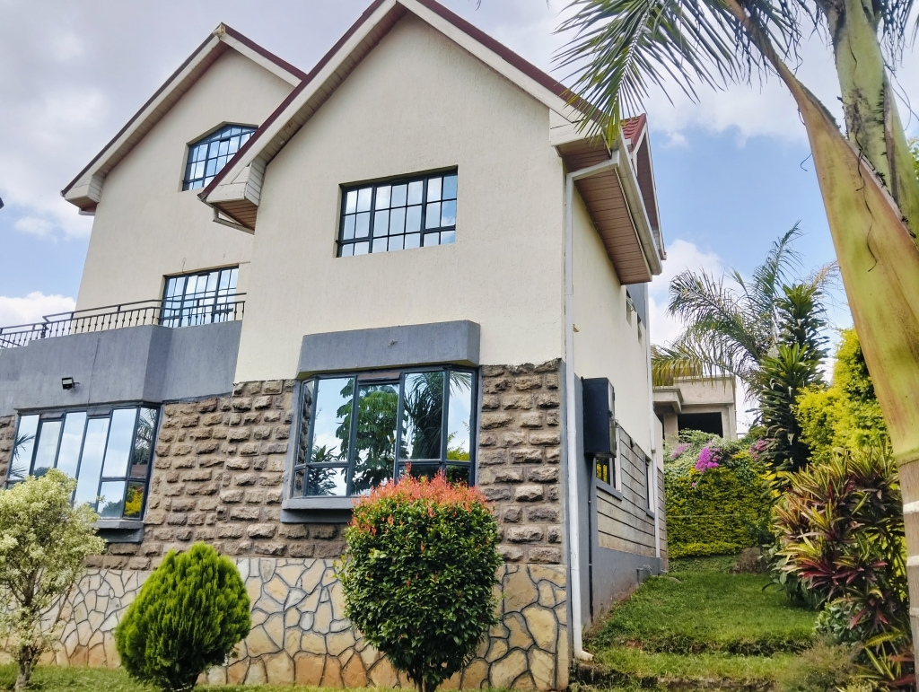 5 bedroom townhouse at Migaa Golf Estate - Villa Care Kenya